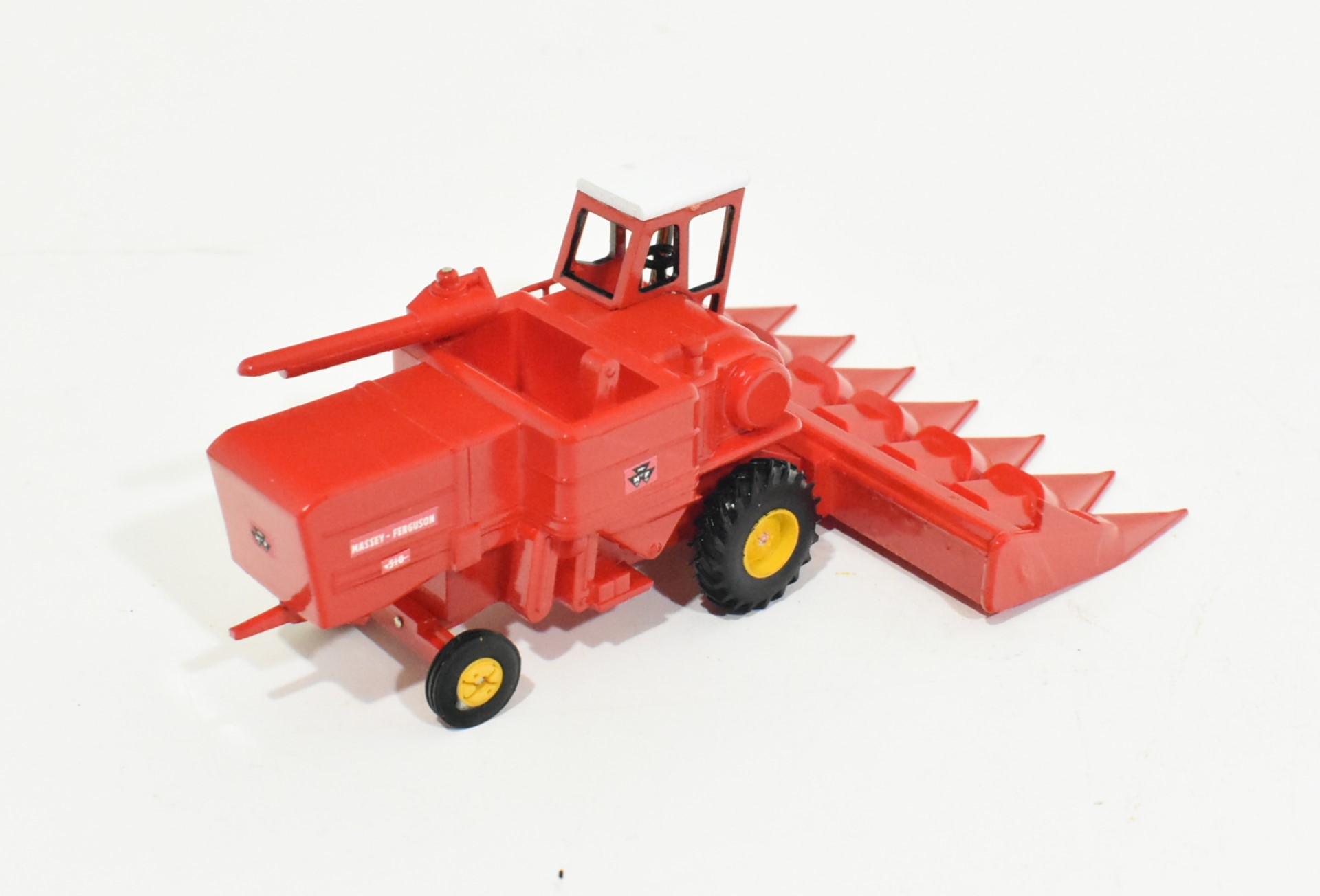 1/64 Custom Massey Ferguson 510 Combine With Cab, Corn & Grain Head ...