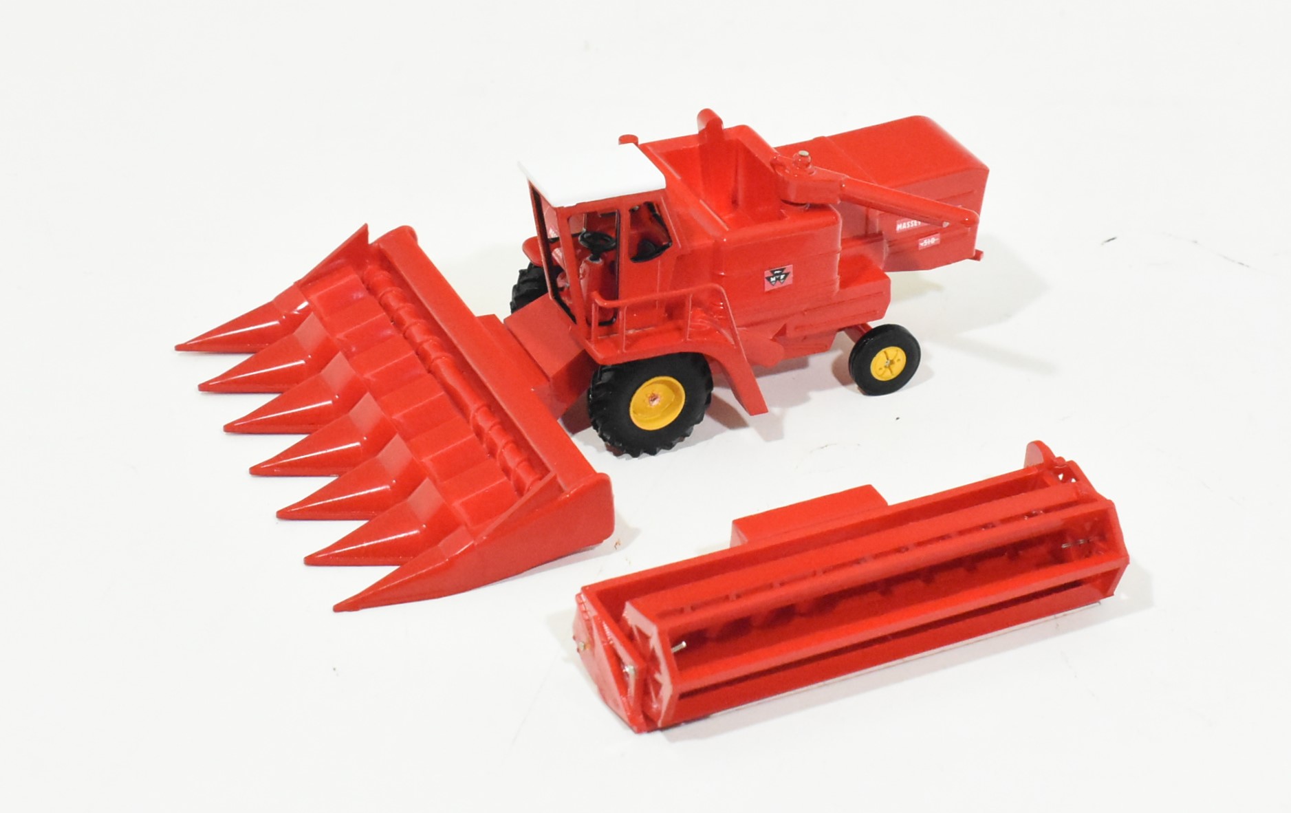 1/64 Custom Massey Ferguson 510 Combine With Cab, Corn & Grain Head ...