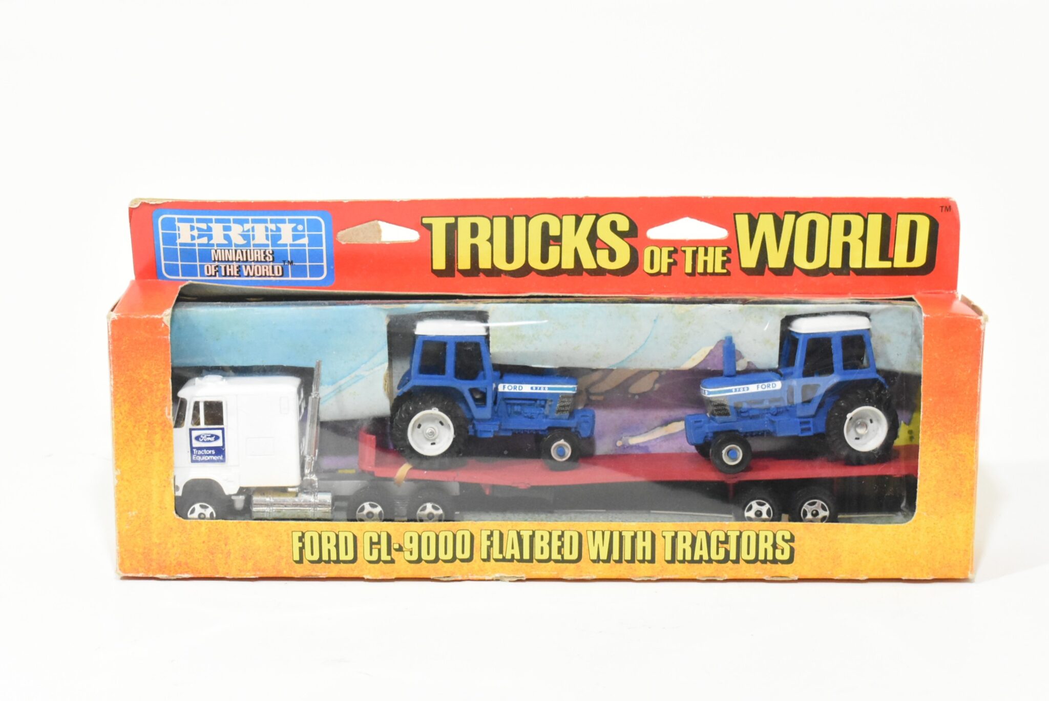 1/64 Ford CL-9000 Semi With Flatbed Trailer & Ford 9700 Tractors ...