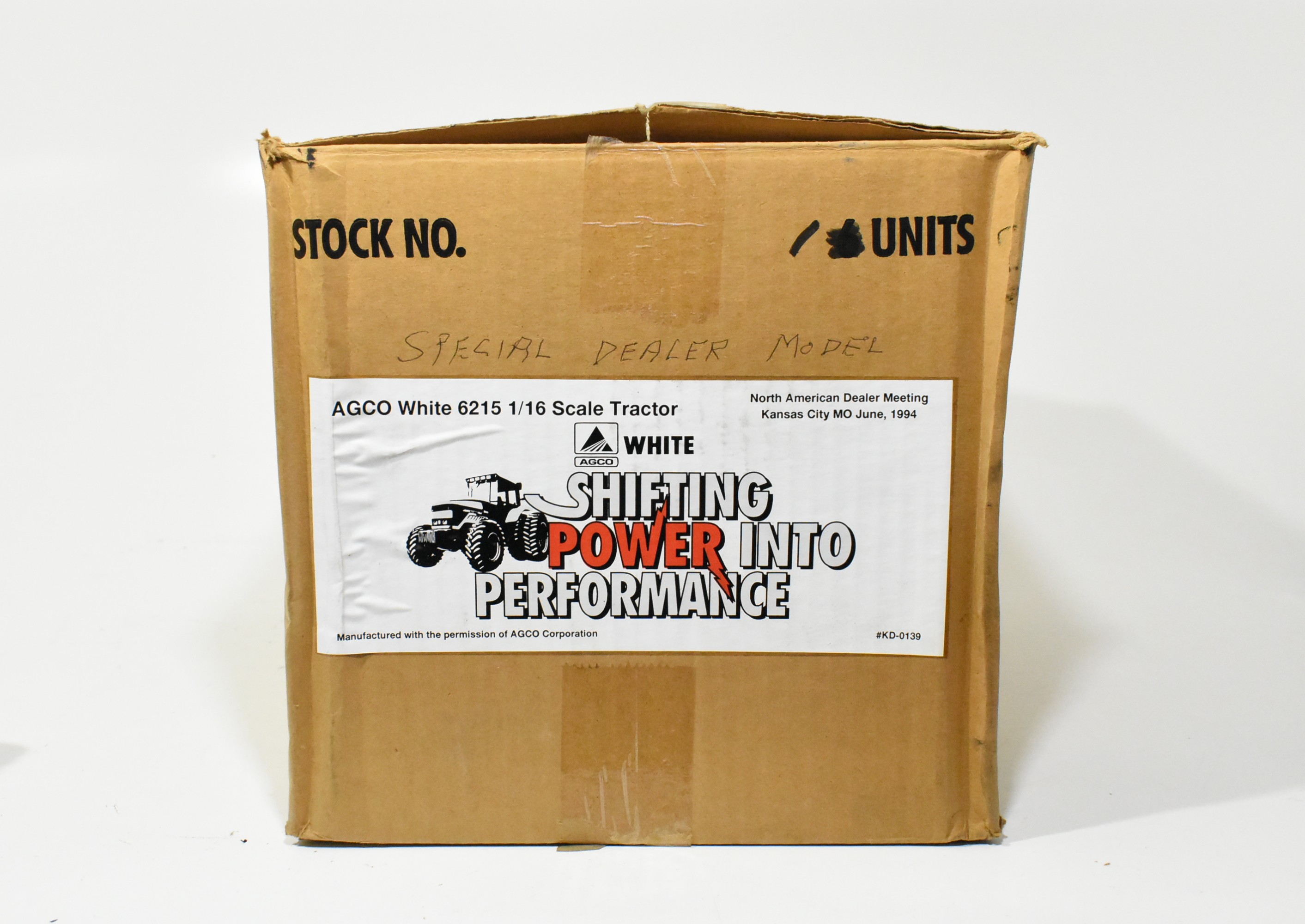1/16 White 6215 Tractor With Front Wheel Assist & Duals, 1994 North ...