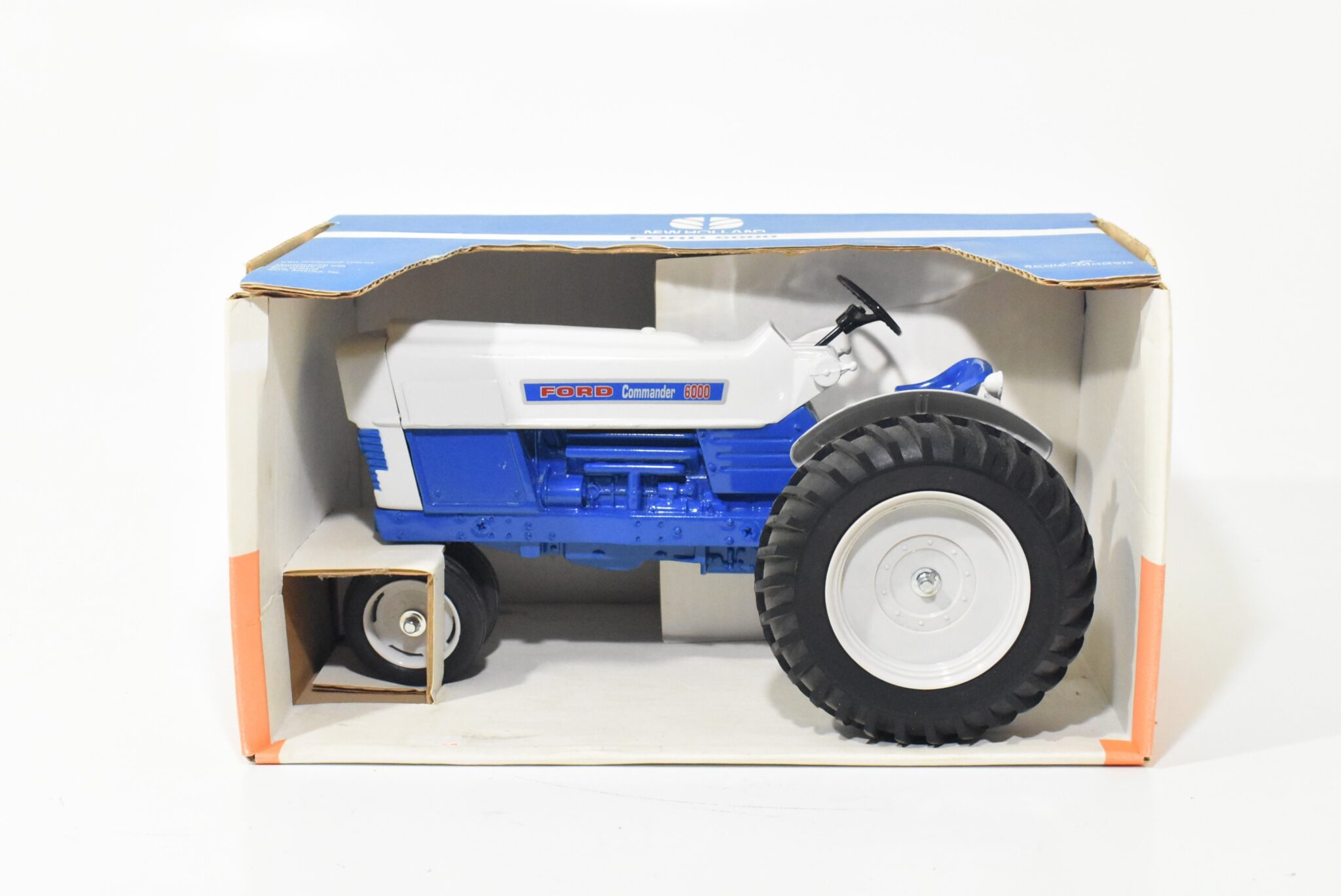 1/12 Ford Commander 6000 Tractor With Narrow Front - Dalton's Farm Toys